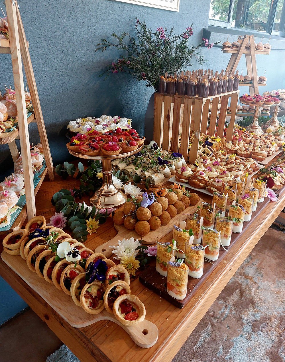 Welcome to Caffé Villagio | All-Day Breakfast & Mediterranean Cuisine