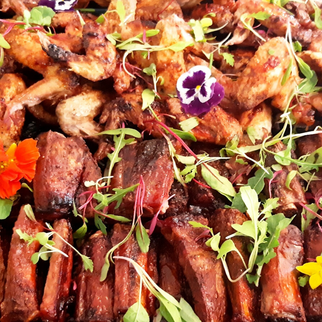 Spare rib & chicken wing platter - Caffé Villagio